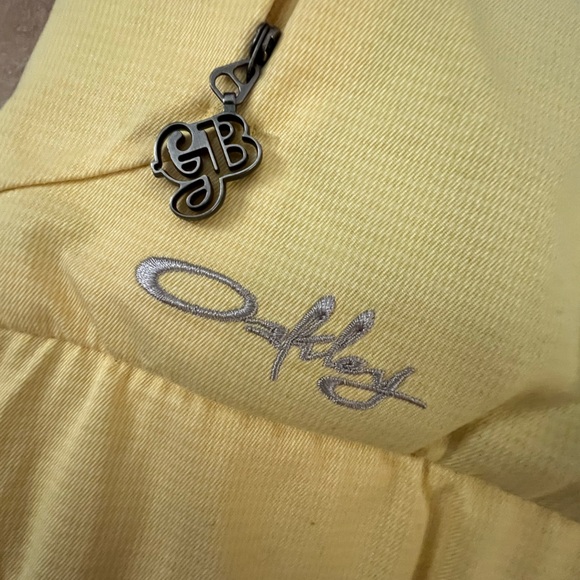 Oakley | Jackets & Coats | Oakley Gretchen Bleiler Skisnowboard Down ...